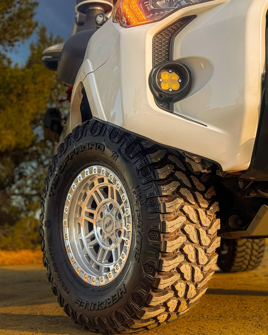 Hercules Strong Guard C-ST ST235/85R16 G/14PLY