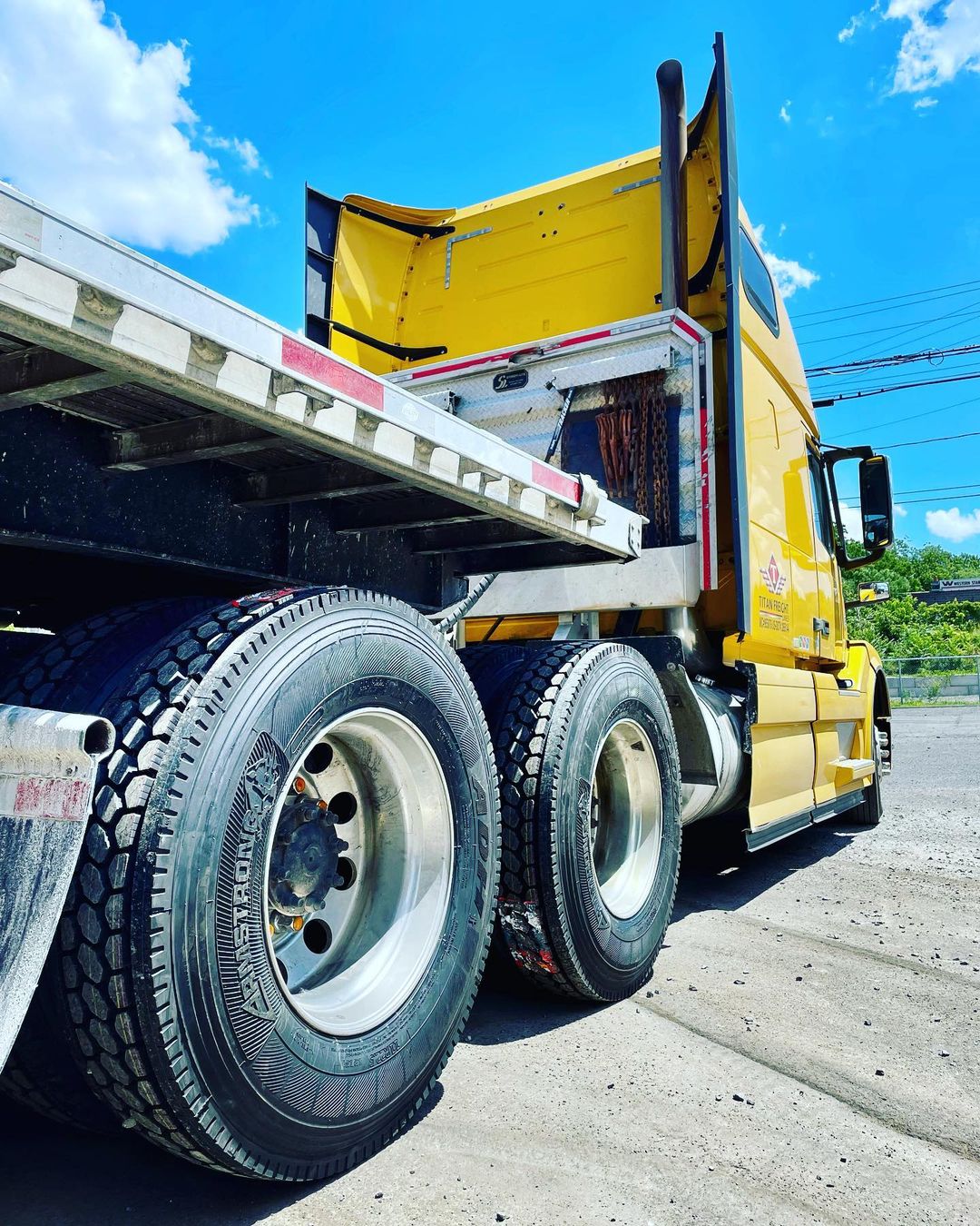 Armstrong ASH12 385/65R22.5 /22PLY Tires